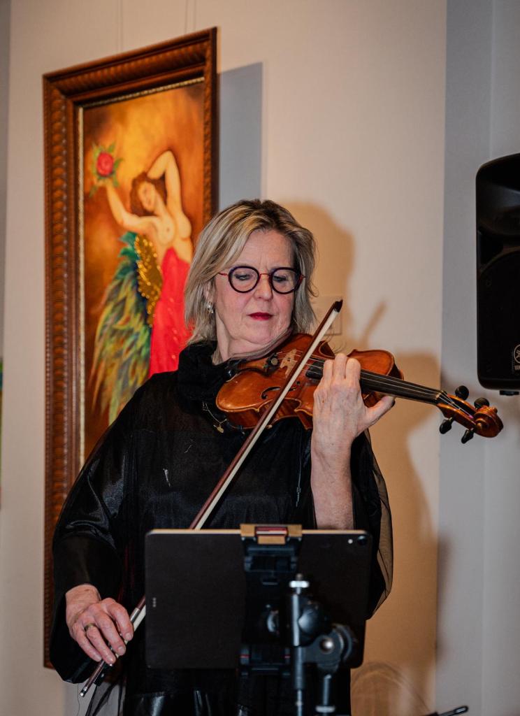 Mary Aguirre: la artista danlidense que conquista Europa con alma ...